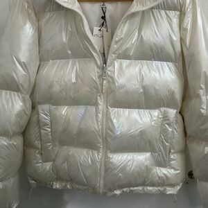 BB Dakota | Jackets & Coats | Nwt Bb Dakota White Iridescent Puffer ...